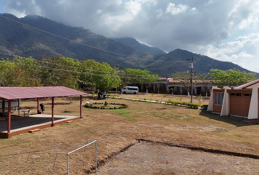 CAMPUS - UNICAH - Presentes en todo Honduras